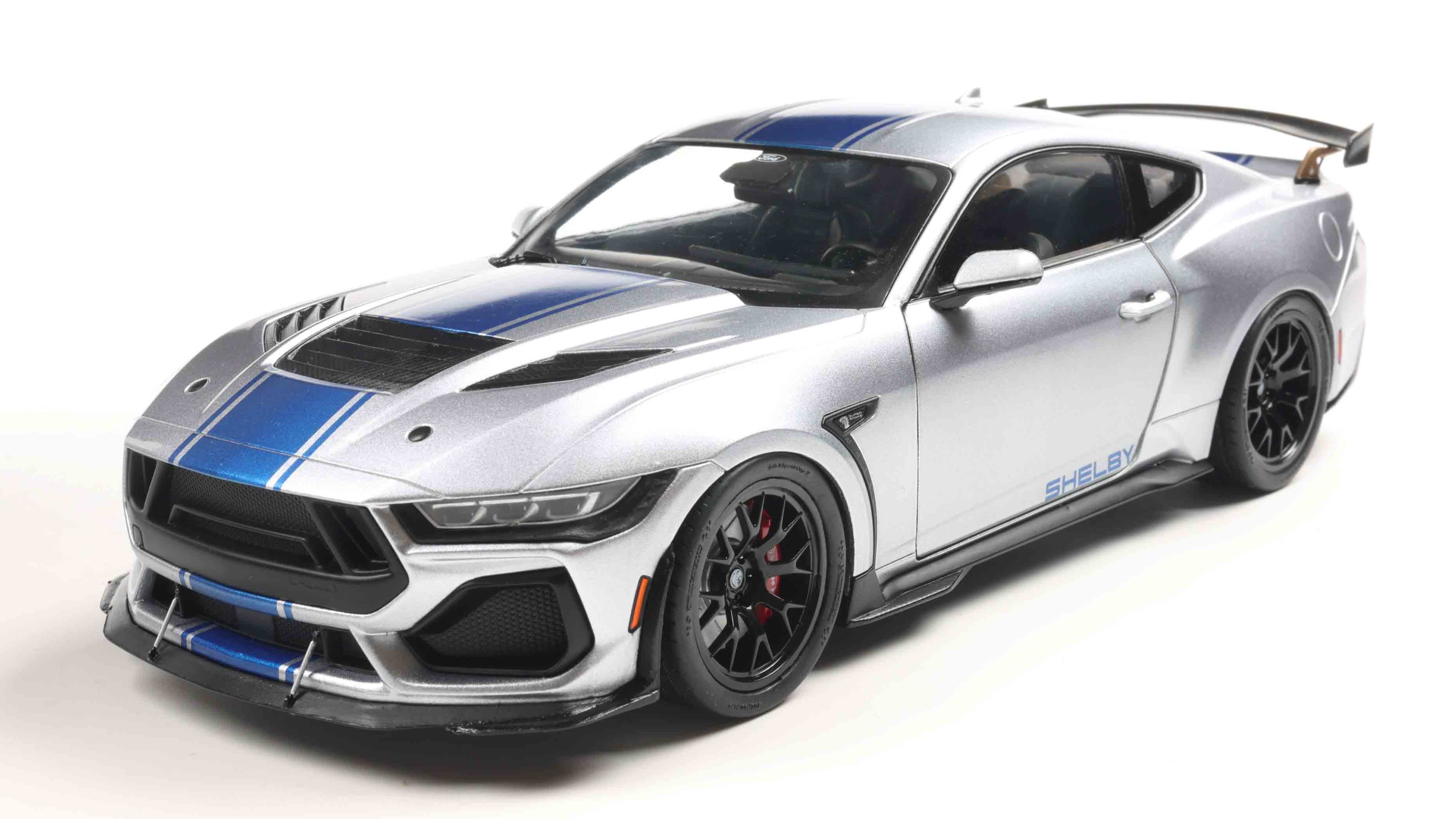 PRECOMMANDE - SHELBY MUSTANG SUPER SNAKE GREY 2025 - Solido - 1/18 ...